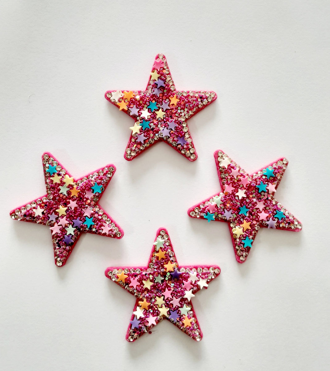 ESTRELLAS ESCARCHADAS CON PIEDRITAS Y ESTRELLAS – CREATUMONO